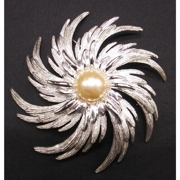 Sarah Coventry | Jewelry | Vintage Sarah Coventry Flower Double ...